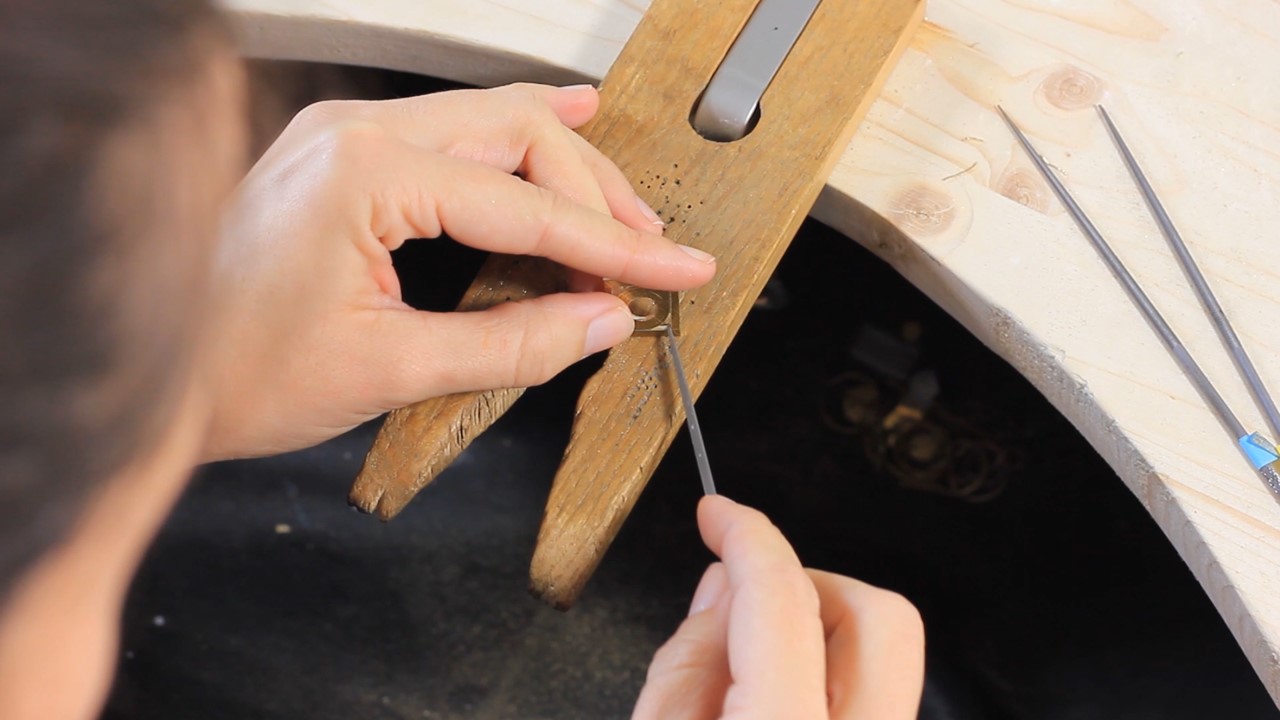 Technique de base : limer le métal - Apprendre la bijouterie