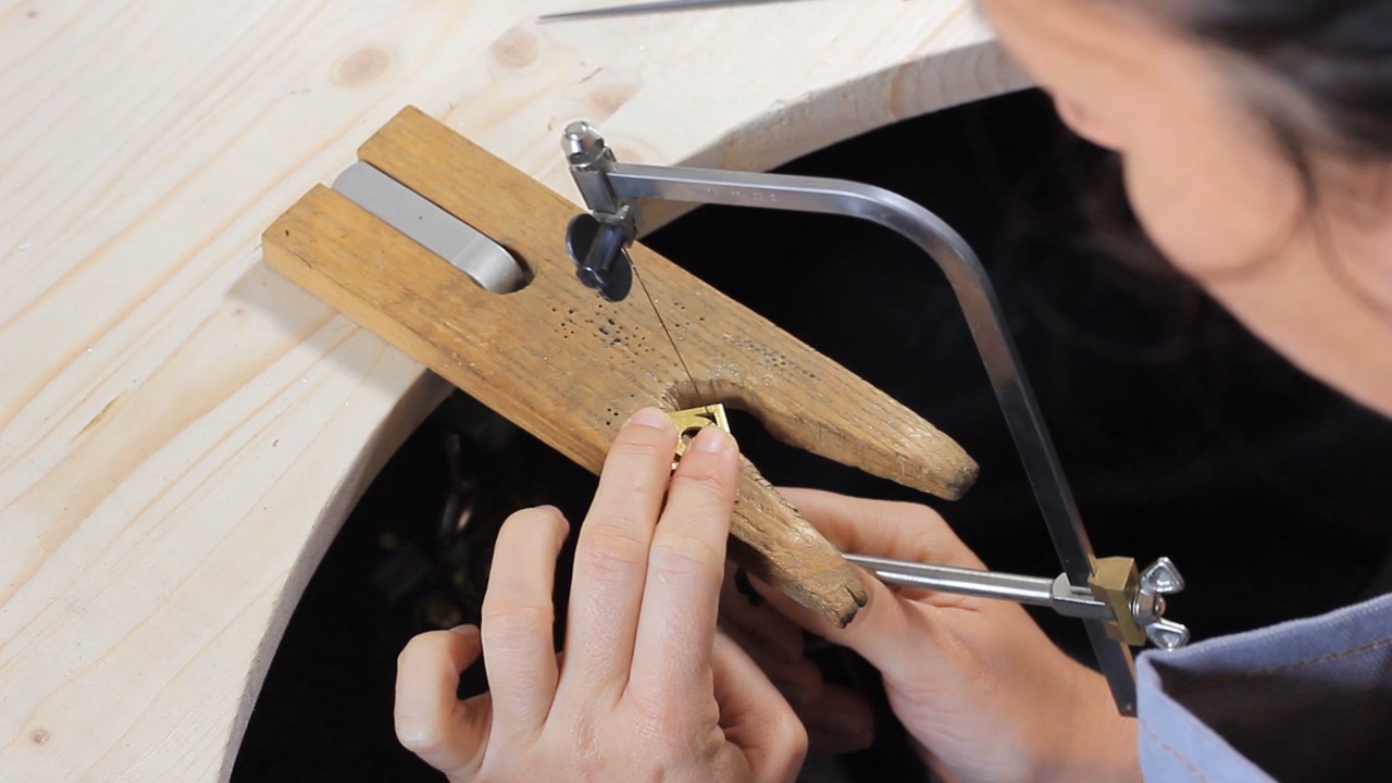 Technique de base : limer le métal - Apprendre la bijouterie